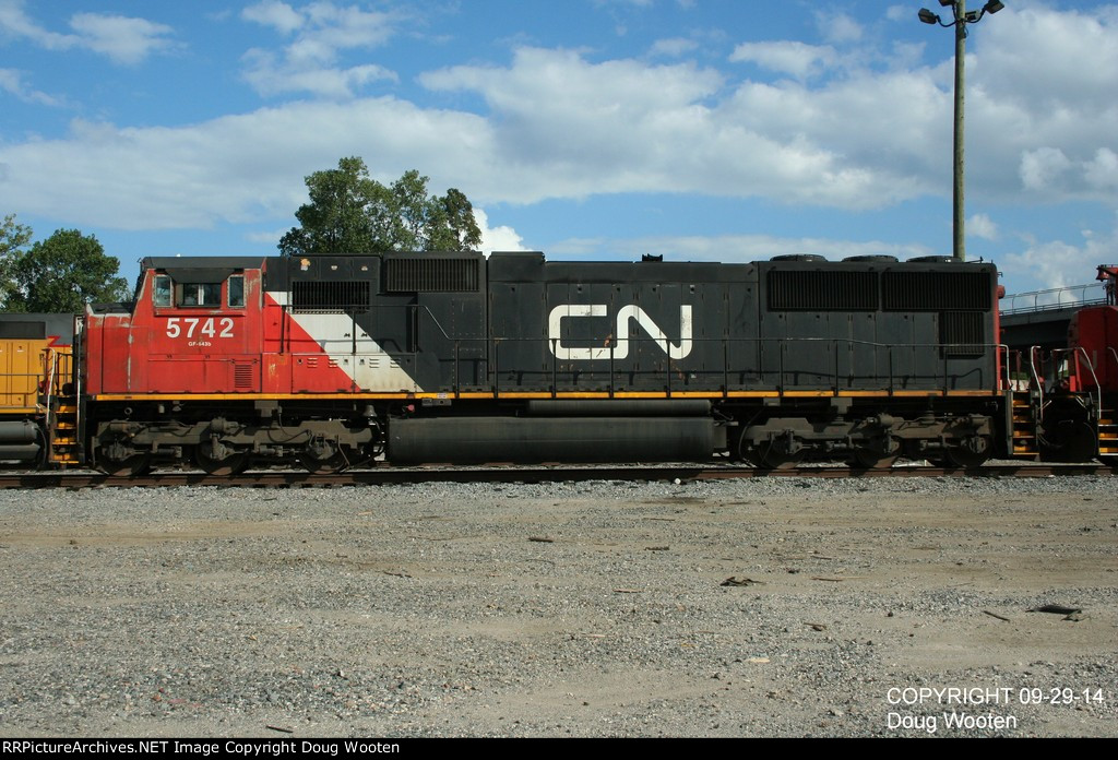 CN 5742